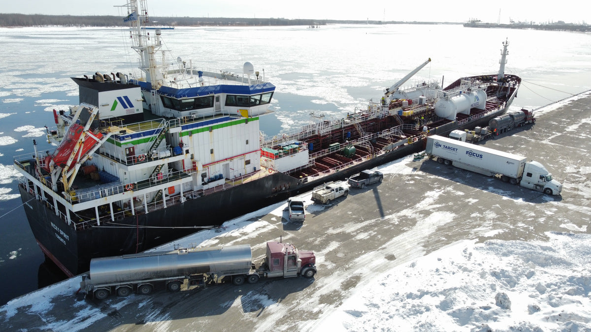 Fresh Water Delivery – MontrealBoatmen